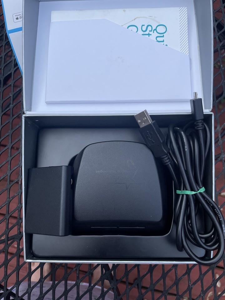 Starkey Nuear BTE Hearing Aids Model 2400 With Charger & Cable Parts Or ...