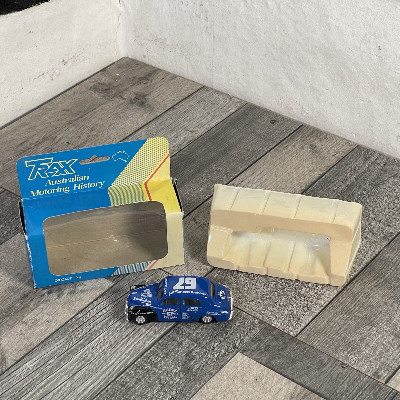 Trax Australian Motoring History 8001R FJ Holden Sedan 1955 Redex Trial ...