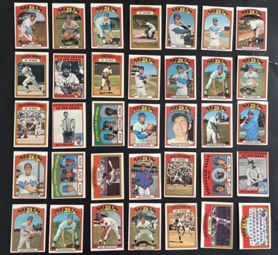 1972 Topps NEW YORK METS Team Lot of 35 Cards Hodges SEAVER Jones ...