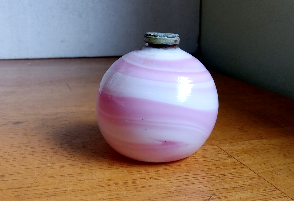 ANTIQUE 1890s VICTORIAN PRETTY PINK & OPAL SWIRLED BLOWN GLASS PERFUME ...