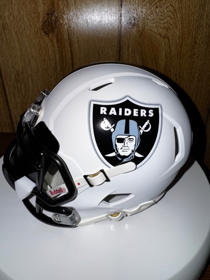 LAS VEGAS RAIDERS CUSTOM CONCEPT MINI HELMET W/ VISOR | eBay