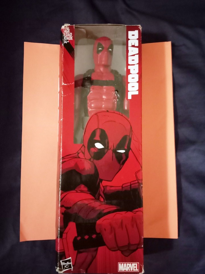 Marvel Deadpool Movie 12-inch Deadpool Action Figure DAMAGED PACKAGING ...