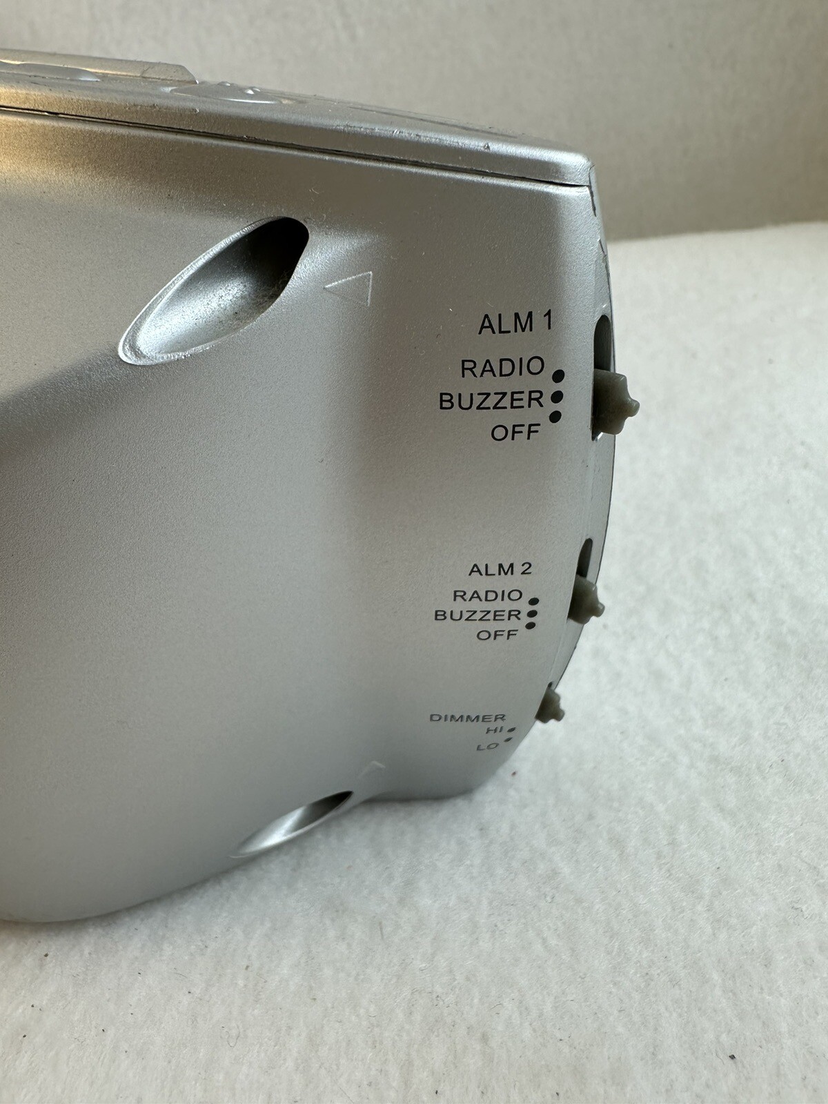 EMERSON RESEARCH SMARTSET AUTO CLOCK RADIO CKS3029 AM FM ALARMS AC120V ...