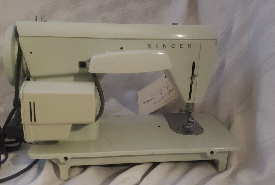 Vintage Singer Fashion Mate Sewing Machine Model 257 w/ foot pedal | eBay