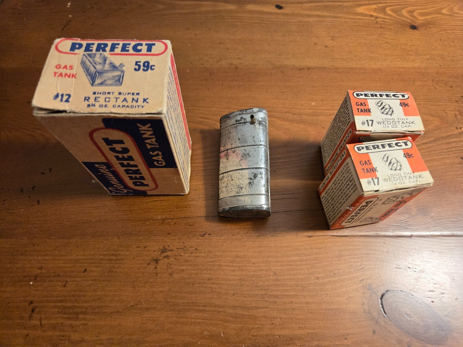 4 Perfect Model Airplane Fuel Tanks (1) #12 and (2) #17 and (1) Unknown ...