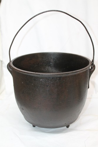 Cast Iron "Y" Kettle Peyote Pot Bean Pot 3 Legged w/Gate Mark | eBay