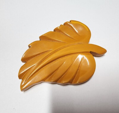 Vintage 1930's - 1940's FAB 3.2" Carved High Relief honey Bakelite Leaf ...