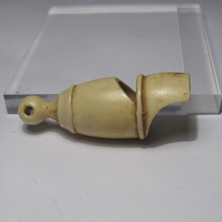 Rare Vintage 1930-1940’s Whistle Ivorine (Celluloid Material) Round Pea ...