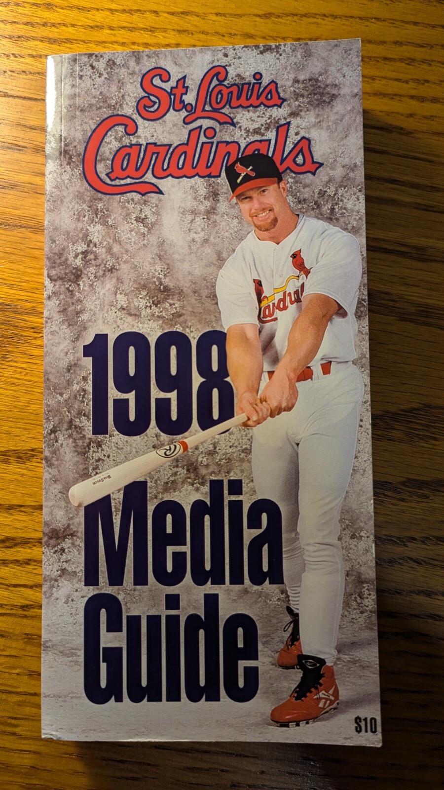 1998 ST. LOUIS CARDINALS MEDIA GUIDE, Features Mark McGwire on cover | eBay