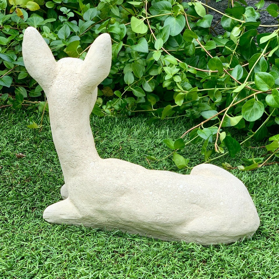 LARGE VINTAGE DEER STATUE Cement Concrete Doe Fawn Outdoor Garden Yard ...