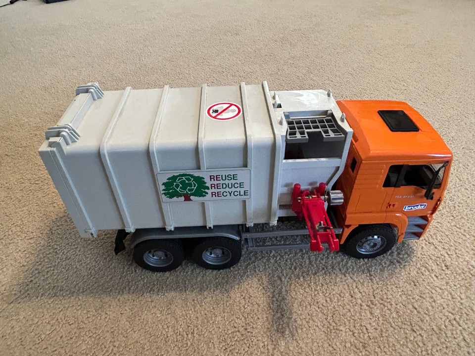 Bruder Man TGA Side Loading Garbage Recycle Truck , No cans, Good ...