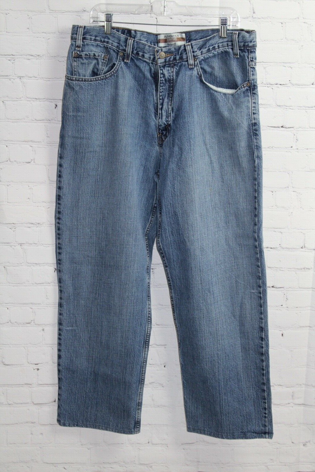 LEVI'S AUTHENTICS SIGNATURE Jeans Men's Sz 38W 28L Relaxed Fit Med Wash ...