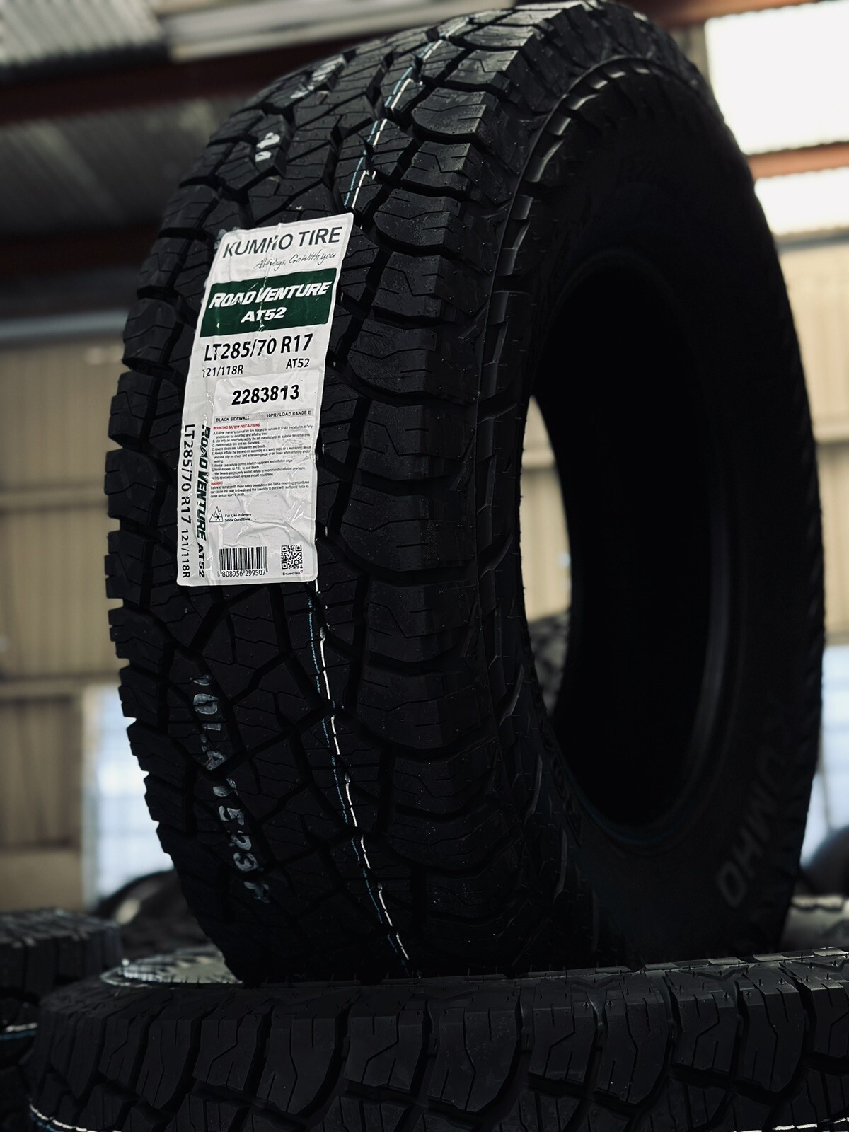4 x 285/70R17 Kumho AT52 ALL TERRAIN OFF ROAD TYRES BRAND NEW 285 70 17 ...