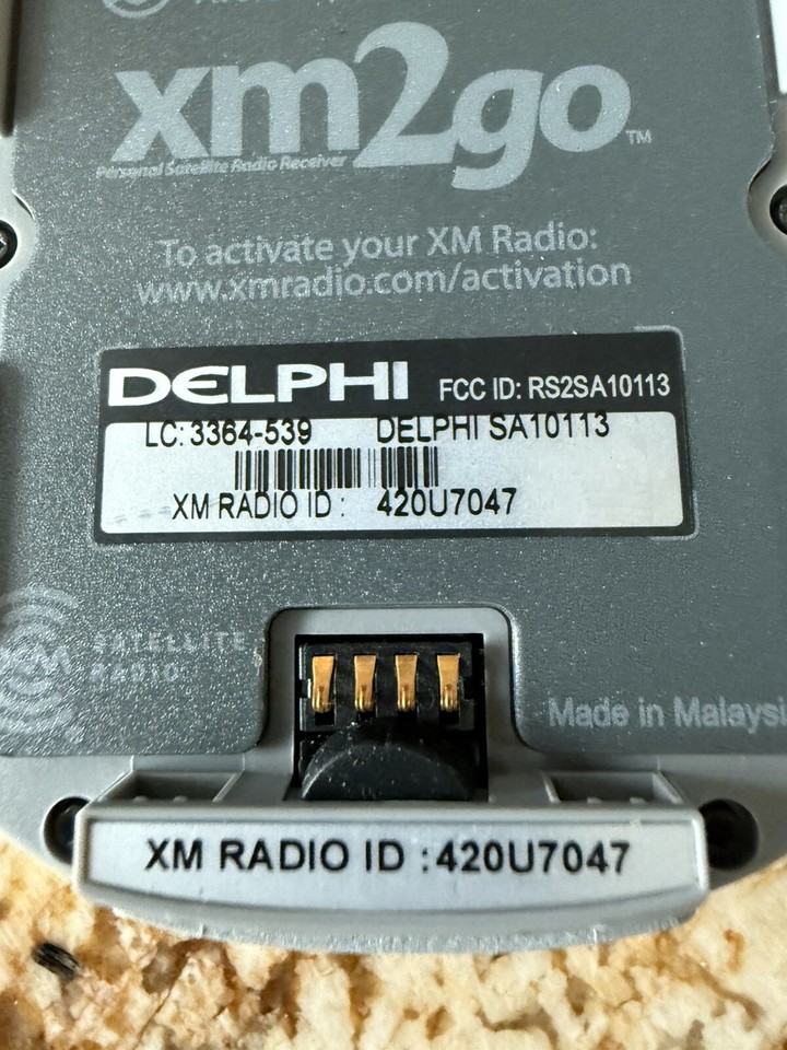 Delphi MyFi XM2go Portable Satellite Sirius Radio Receiver And Charge ...