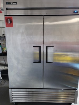 Coolers & Refrigerators - True Single Door