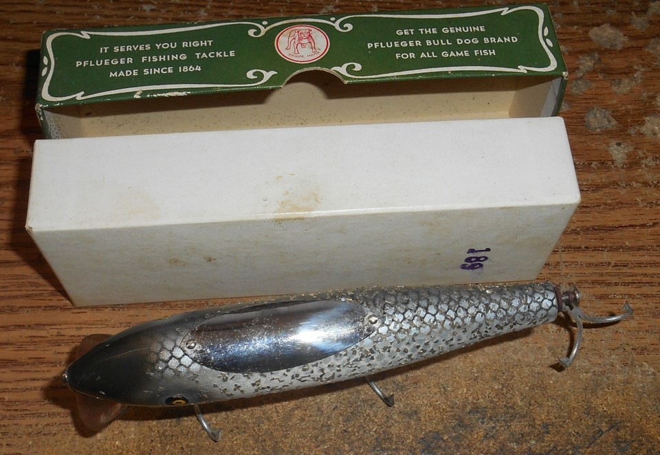 VINTAGE PFLUEGER MUSKY MUSTANG/WONDERFUL COLOR/IN BOX/NICE! | eBay