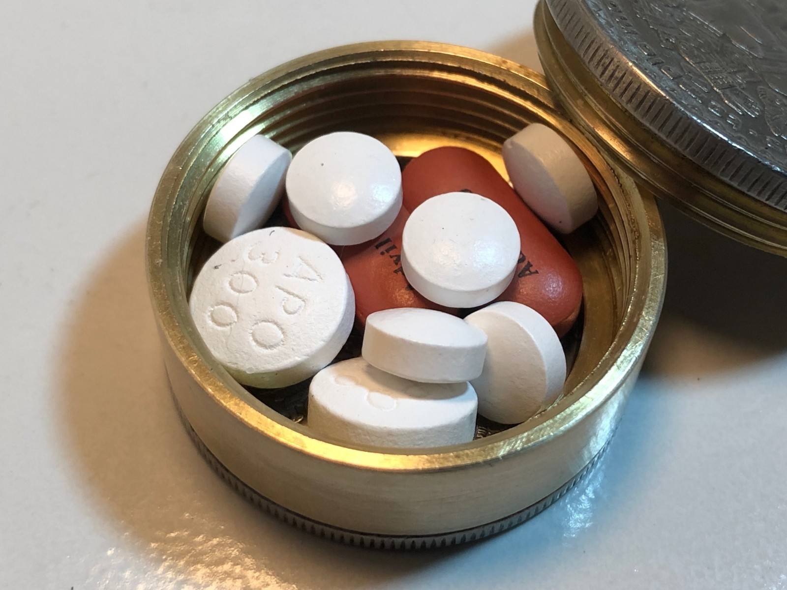 Pill Box British Half Crown Coin Britain Snuff Box Stash Box Custom ...