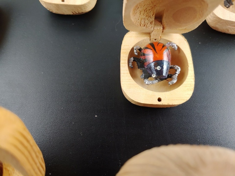 Handmade Bug In A Box Gag Toy Gift Moving Legs Novelty Bug in a nut ...