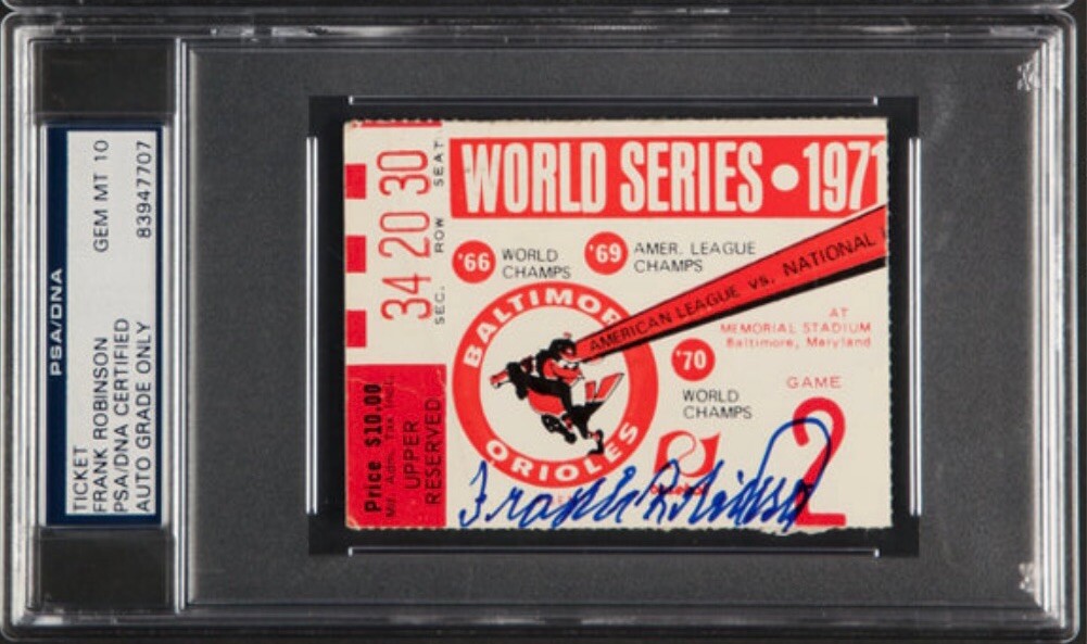 Roberto Clemente Autographed Memorabilia | Signed Photo, Jersey ...