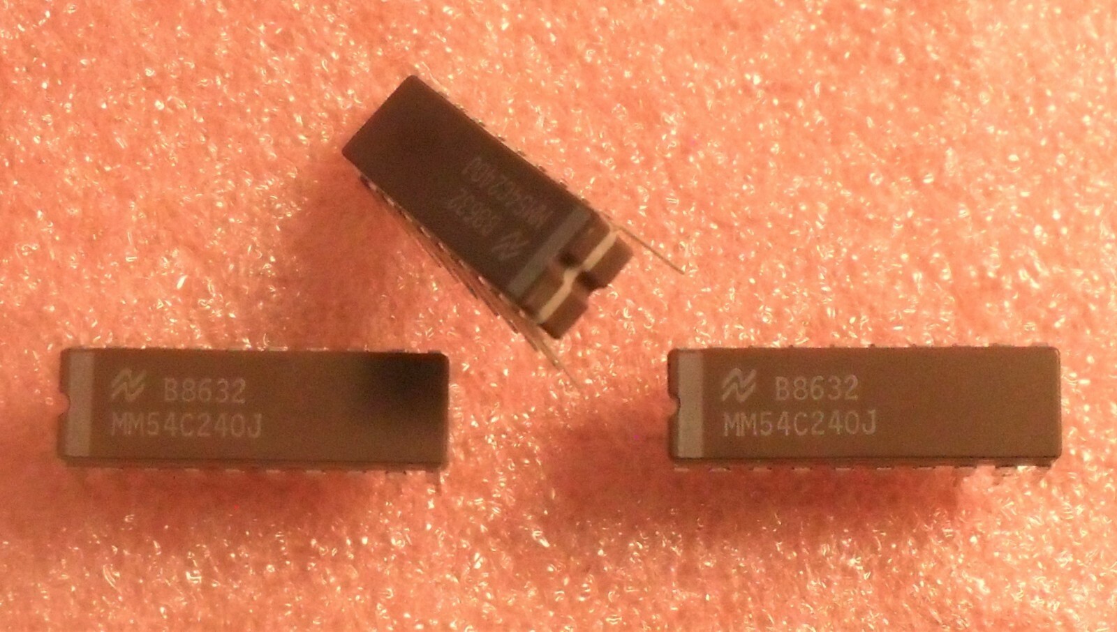 74C, 74HC & 74HCT CMOS Series Logic Gates Thru-Hole - Lots and Single ...