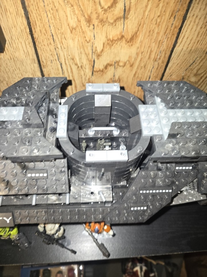 HALO Mega Construx Bloks - UNSC Infinity FVK37 2456 Pieces - Opened ...