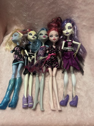 Monster High Mixed Lot of Dolls and Accessories | eBay