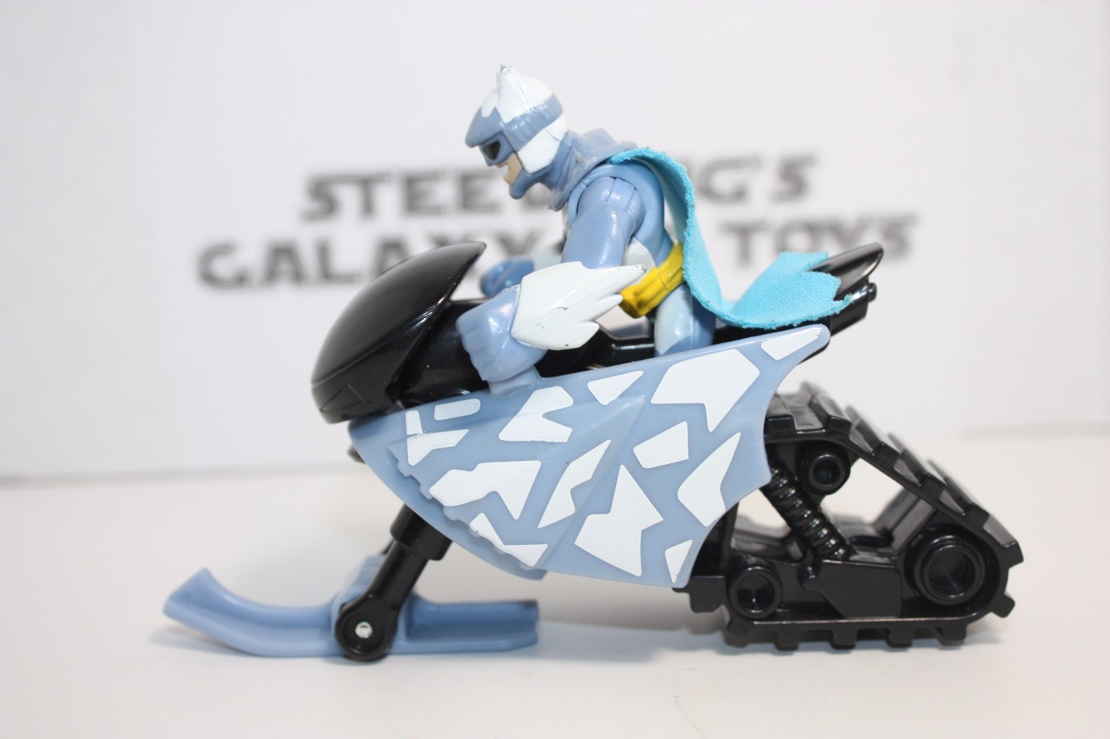 Fisher-Price Imaginext DC Super Friends Batman Snowmobile Arctic ...