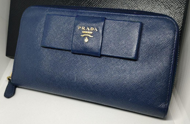 Auth PRADA Saffiano Fiocco Ribbon Zip Around Long Wallet Auth PRADA Saffiano Fiocco Ribbon Zip Around Long Wallet