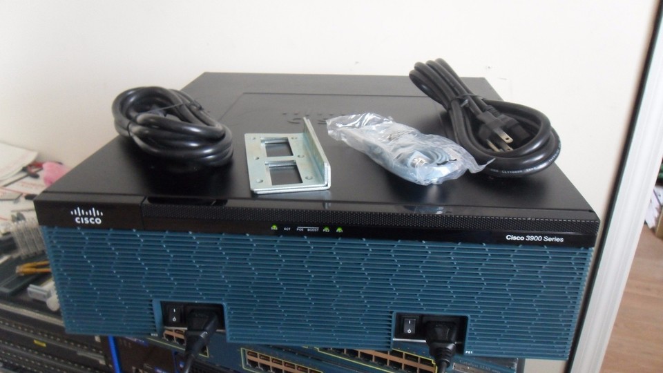 CISCO3925-V/K9 Gigabit VOICE CME Router 3925-V/K9 PVDM3-64 VIC2-4FXO ...