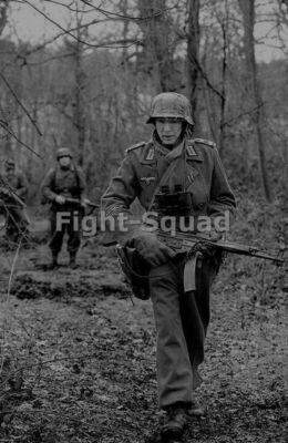 WW2 Picture Photo German Soldier with STG 44 worlds first Assault rifle ...