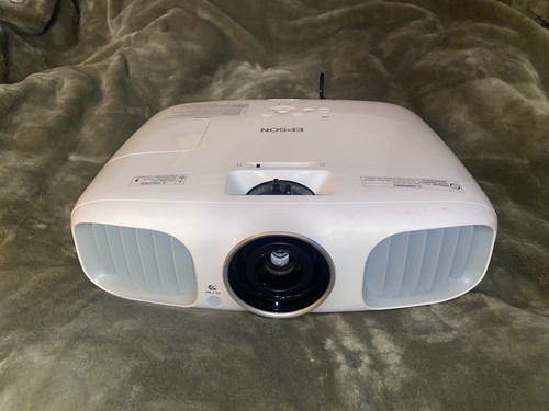 Epson PowerLite HD Home Cinema 3010 3D/2D Projector & Remote - Works ...
