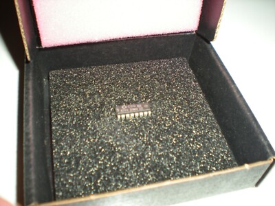 CSG 8701 chip pulled from functional Commodore 64c circuit board. Like ...