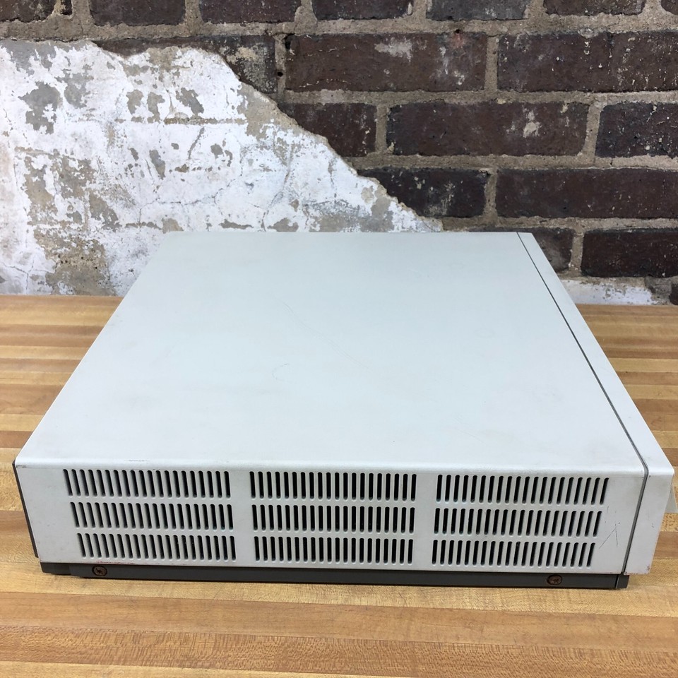 Vintage IBM Personal System/2 PS/2 Model 30 Type 8530 Computer Powers ...