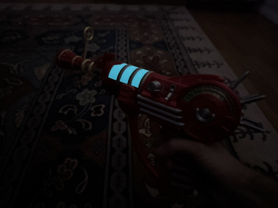 3D Printed Ray Gun – Inspired by CoD Zombies – Glow-in-the-Dark Accents ...