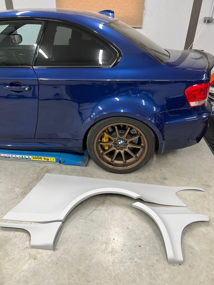 Wide body kit BMW e82 e88 fender flare rocket bunny liberty walk Msport ...