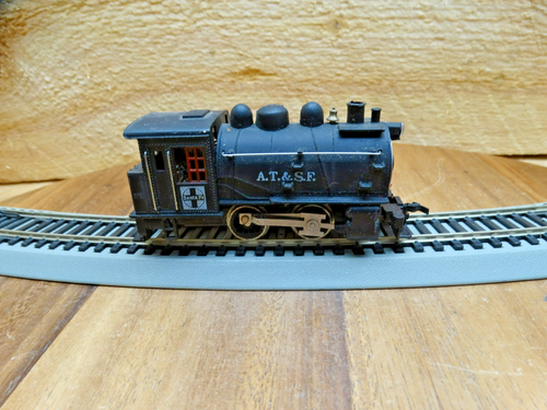 Life-Like HO Scale 0-4-0 Santa Fe Steam Locomotive Portside Switcher ...