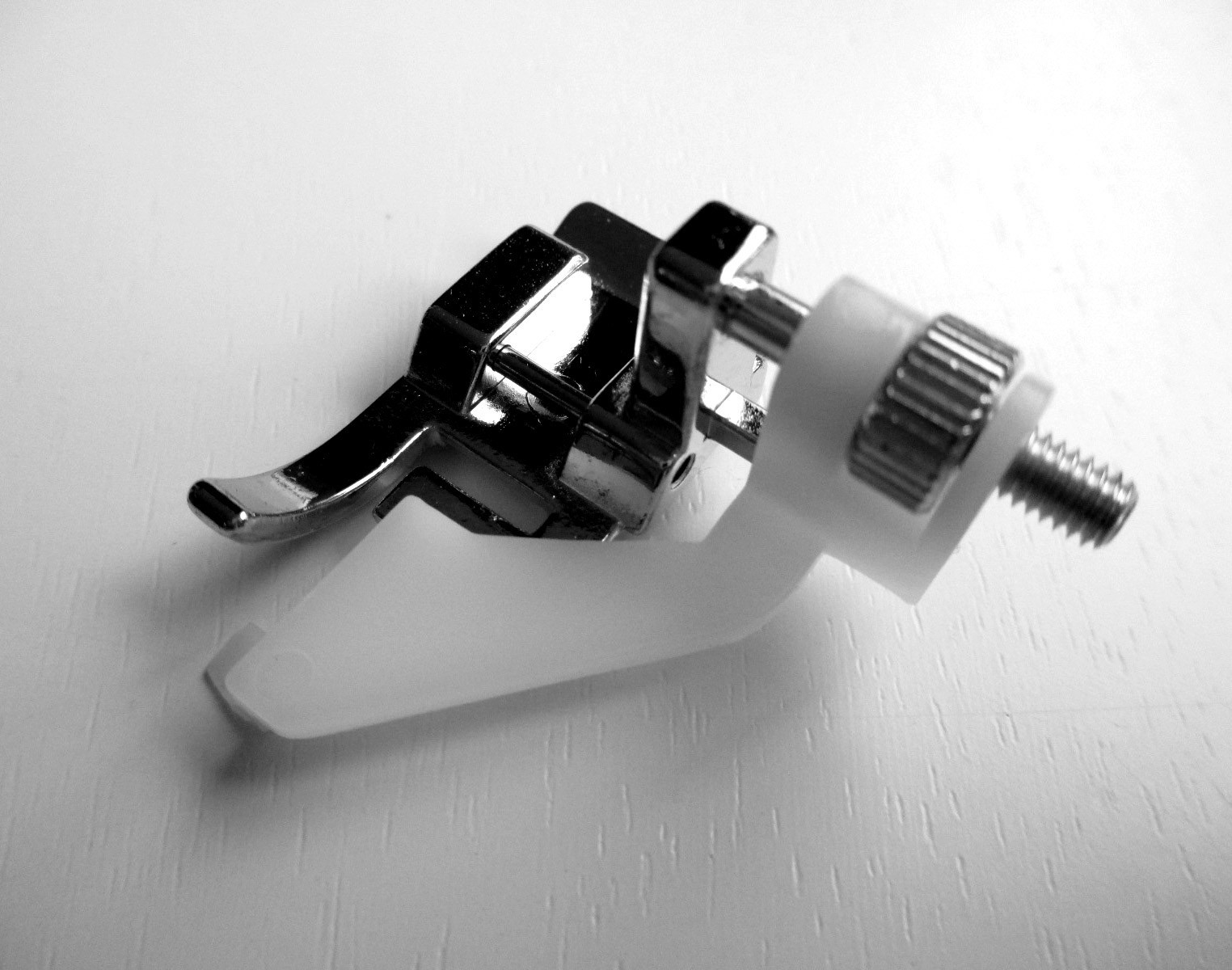 Adjustable BLIND HEM /Blindstitch Presser Foot for BABYLOCK RICCAR ...