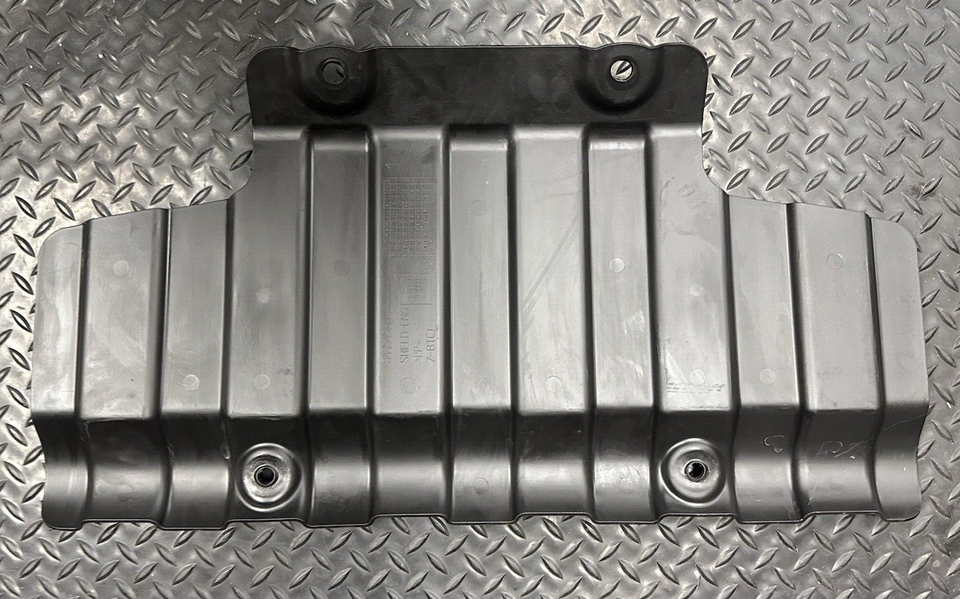 OEM GMC Sierra Chevrolet Silverado 2500 3500 HD Underbody Splash Shield ...