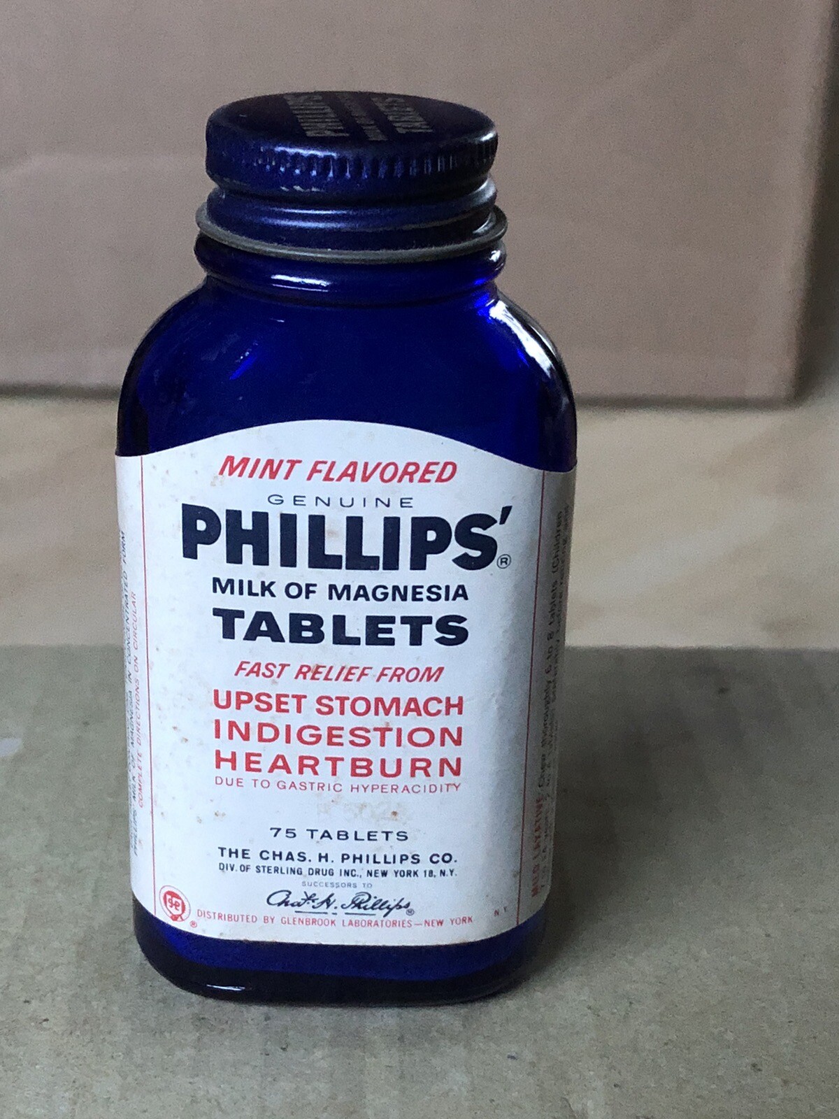 VINTAGE PHILLIPS' MILK OF MAGNESIA ANTACID TABLETS BOTTLE, COBALT BLUE ...