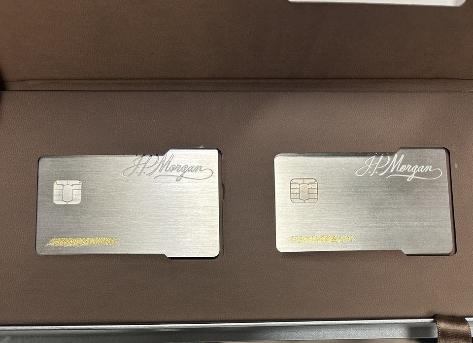 JP Morgan Reserve Credit Card Box And Inactive Cards | eBay