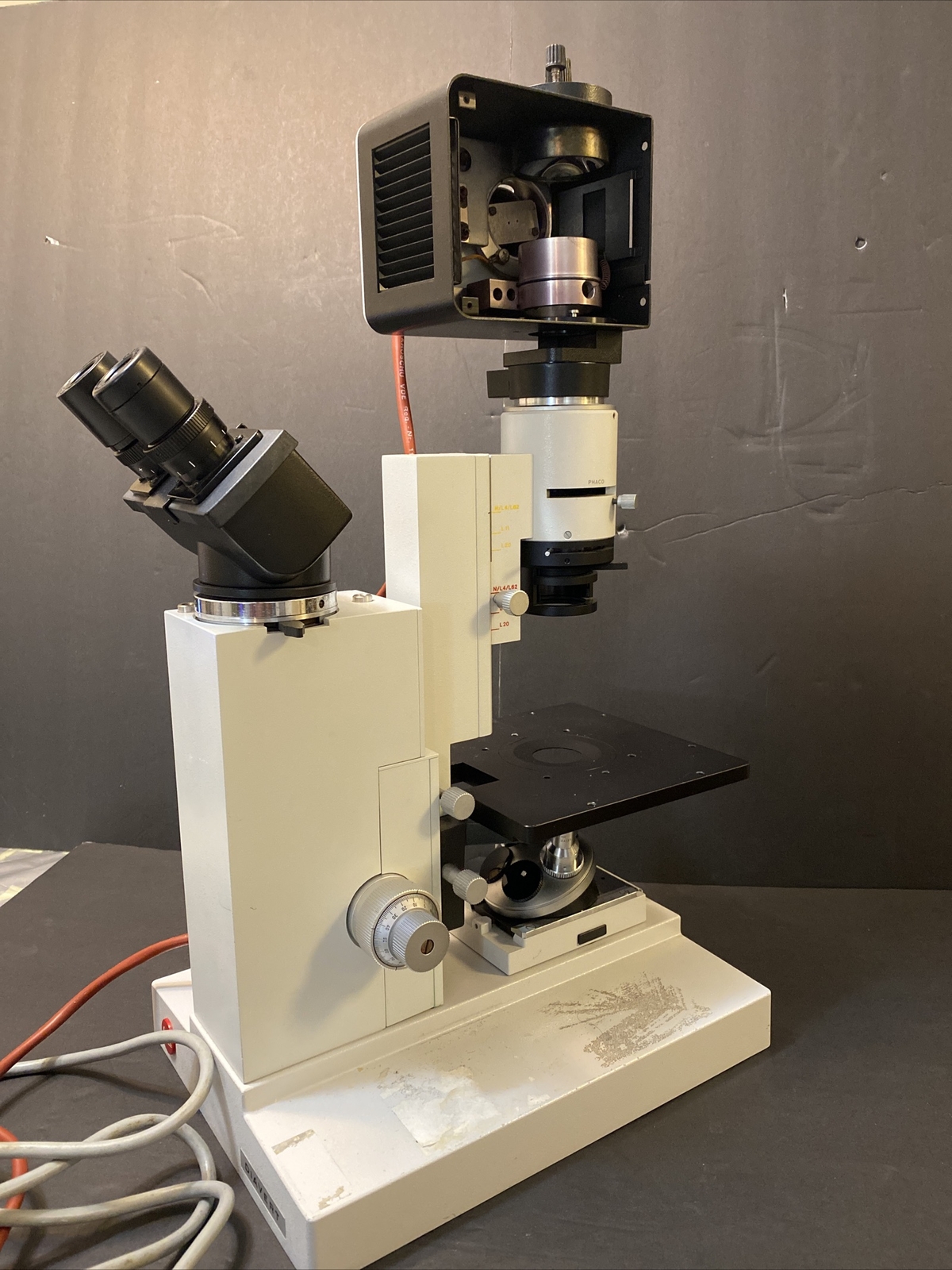 Leitz Diavert Inverted Phase Contrast Microscope 4X, Phaco 10,20, PL 2. ...