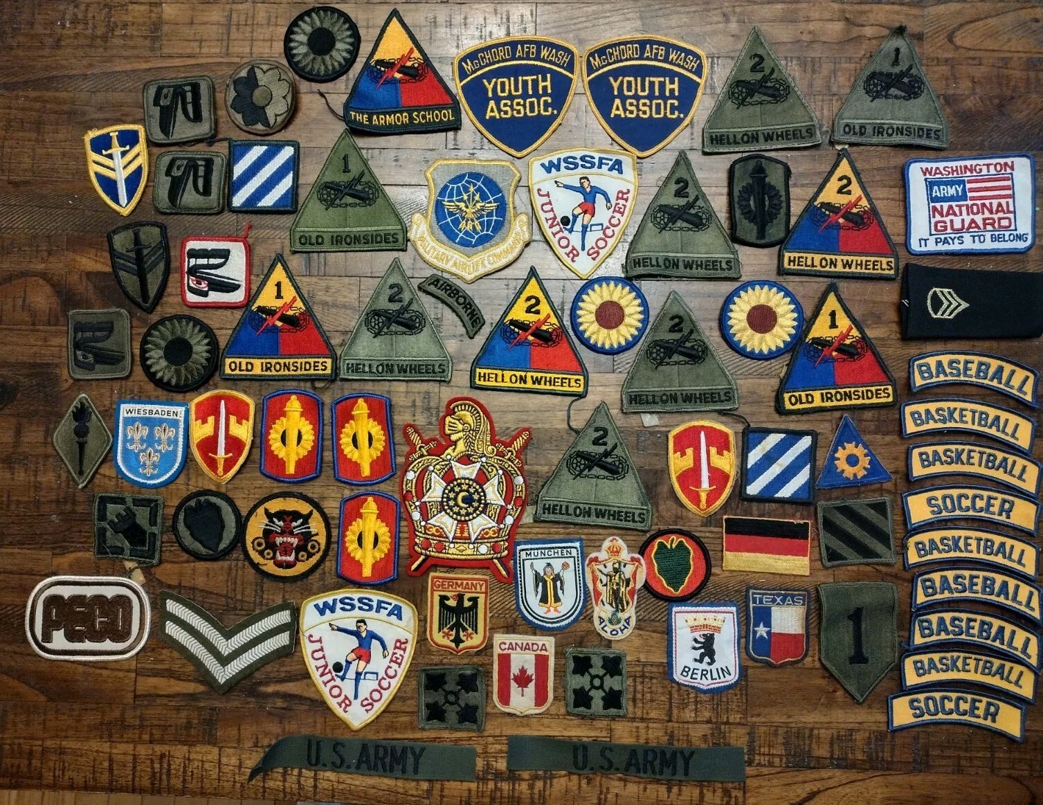 Vintage lot of 71 US Army military patches collection, Vietnam, Desert ...