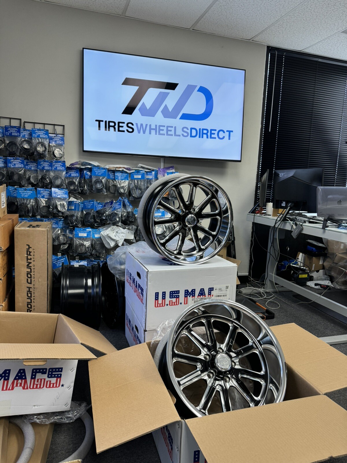 (Set of 4) Staggered-US Mags U117 Rambler 18" 5x4.75" Black/Milled ...