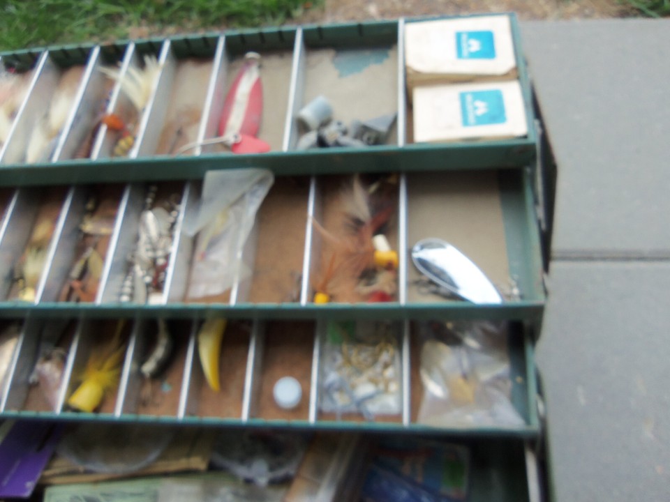 Vintage WALTON PRODUCTS Grip-Loc Steel 21"Long , Tackle Box-Fold Out ...