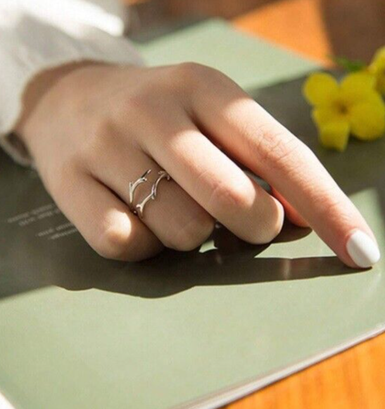 Elegant Unique Design Fashionable Women's Anniversary Finger Ring In ...