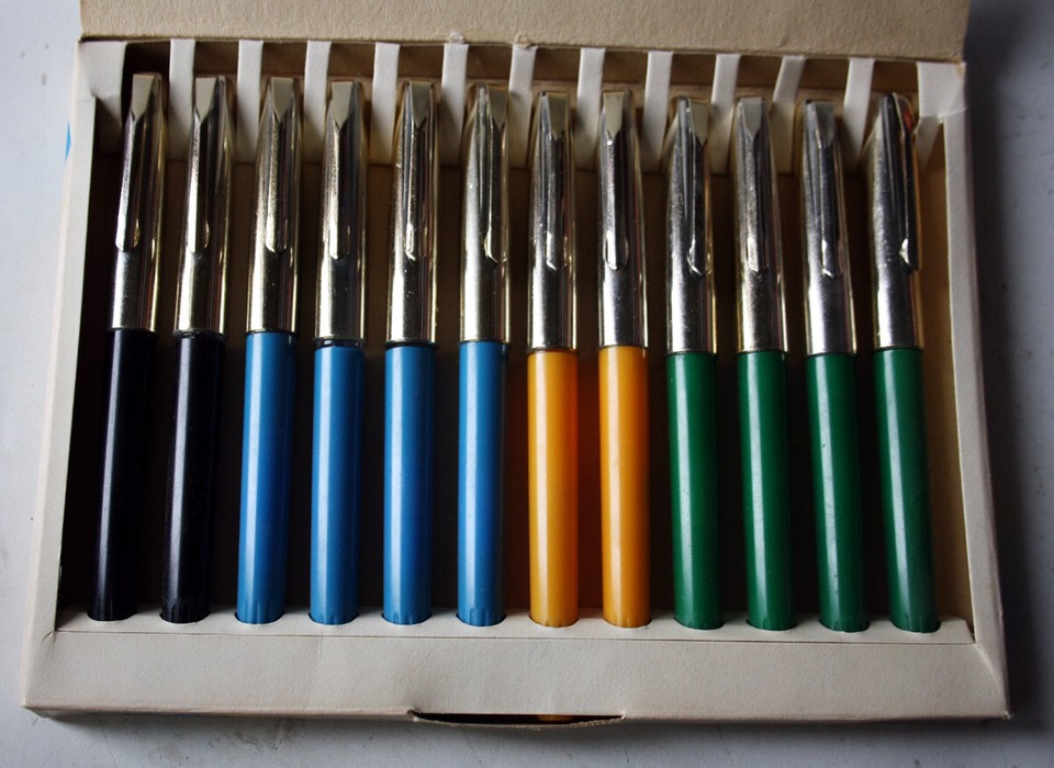 RARE VINTAGE 70'S WALKER FOUNTAIN PENS FULL BOX OF 12 MADE IN ITALY NEW ...