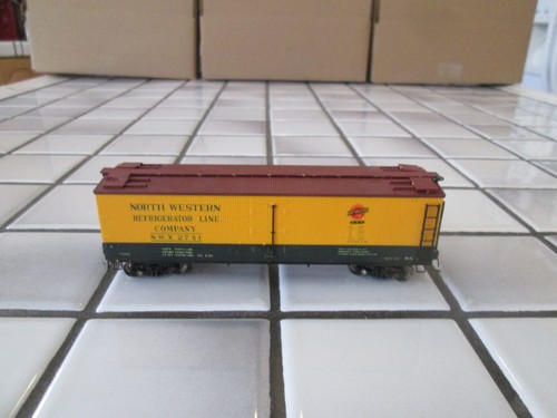 CHICAGO & NORTHWESTERN 40 foot reefer car HO SCALE | eBay