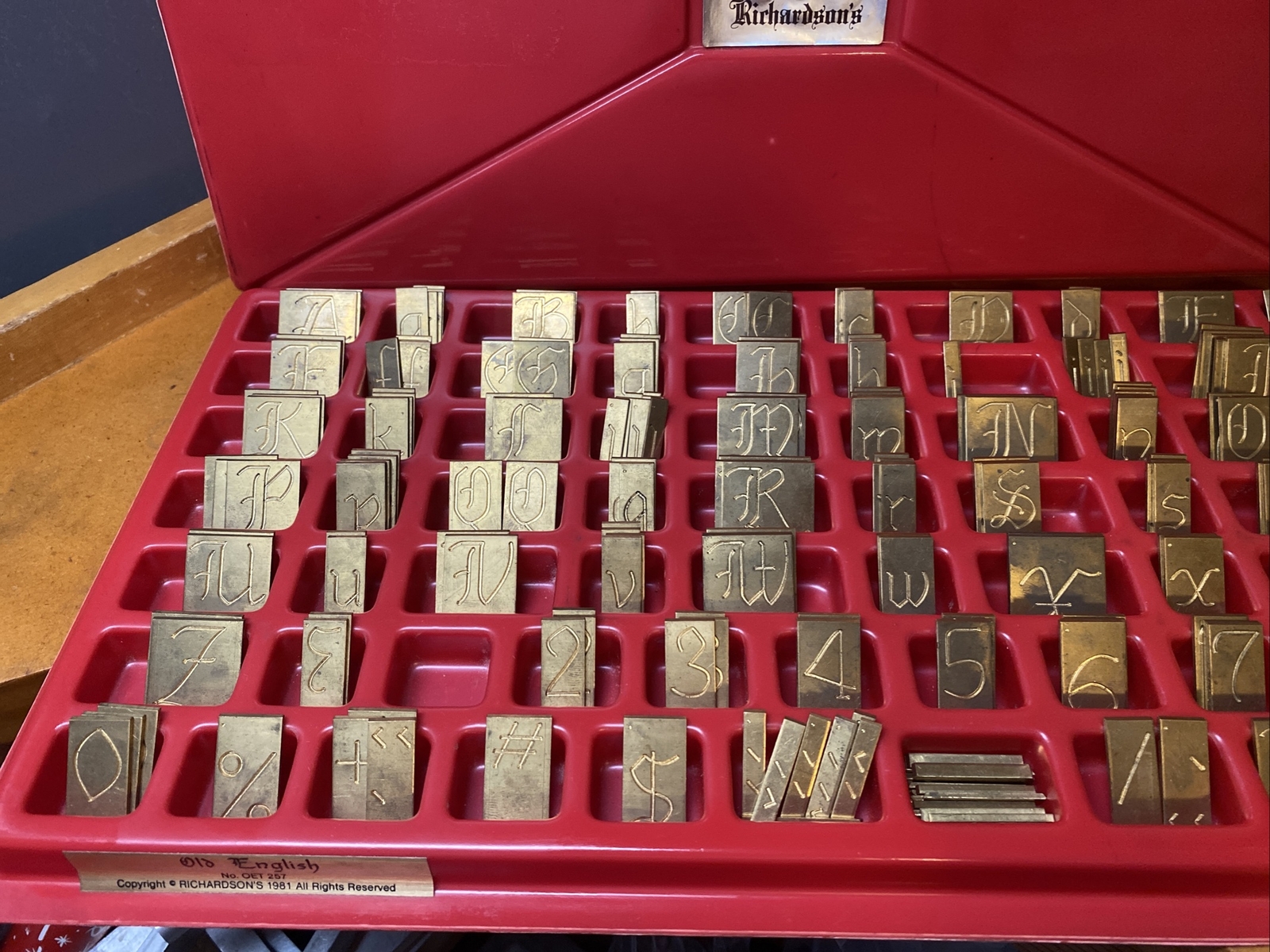 OLD ENGLISH FONTS OET 257 FOR NEW HERMES ENGRAVOGRAPH PANTOGRAPH ...