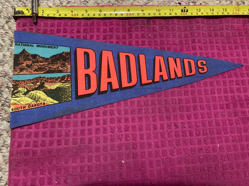 VINTAGE Badlands National Monument South Dakota Souvenir PENNANT Banner ...