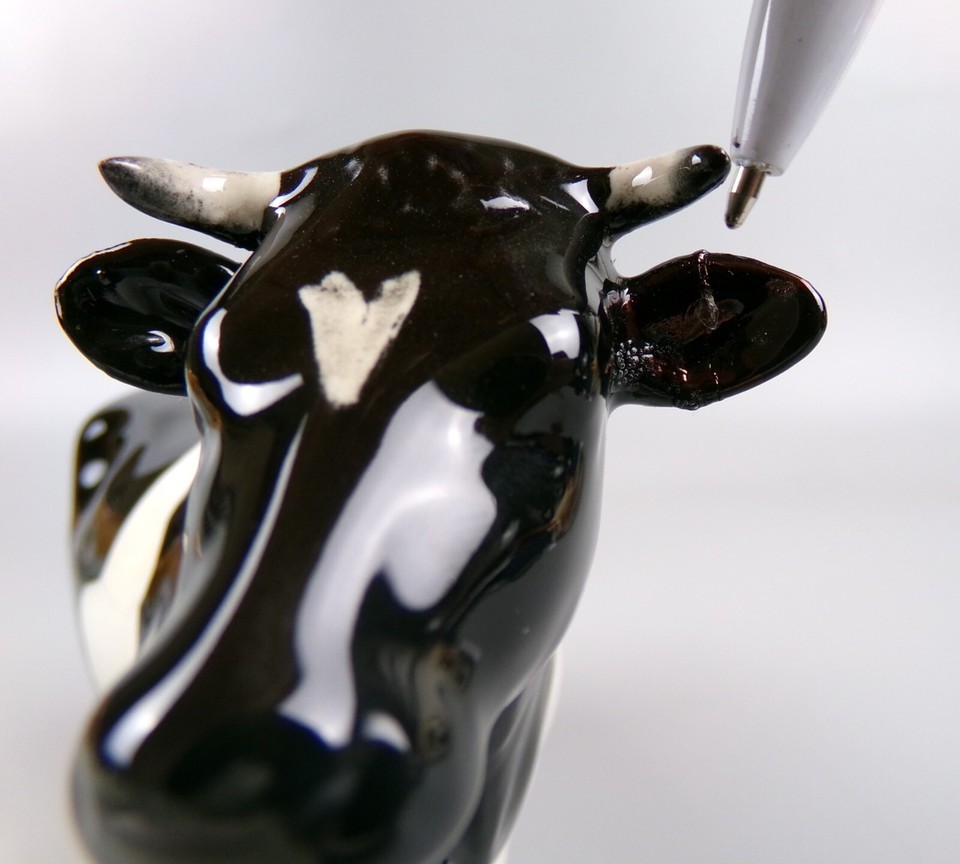 Beswick Cattle Family: Friesien Bull, Cow & Calf. Cream ceramic ...